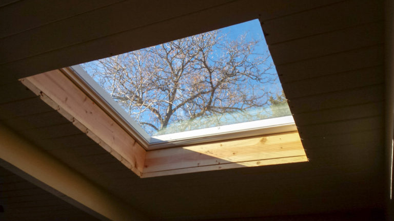 Velux VCS Solar Curb Mount Installation – Skylight Specialists, Inc